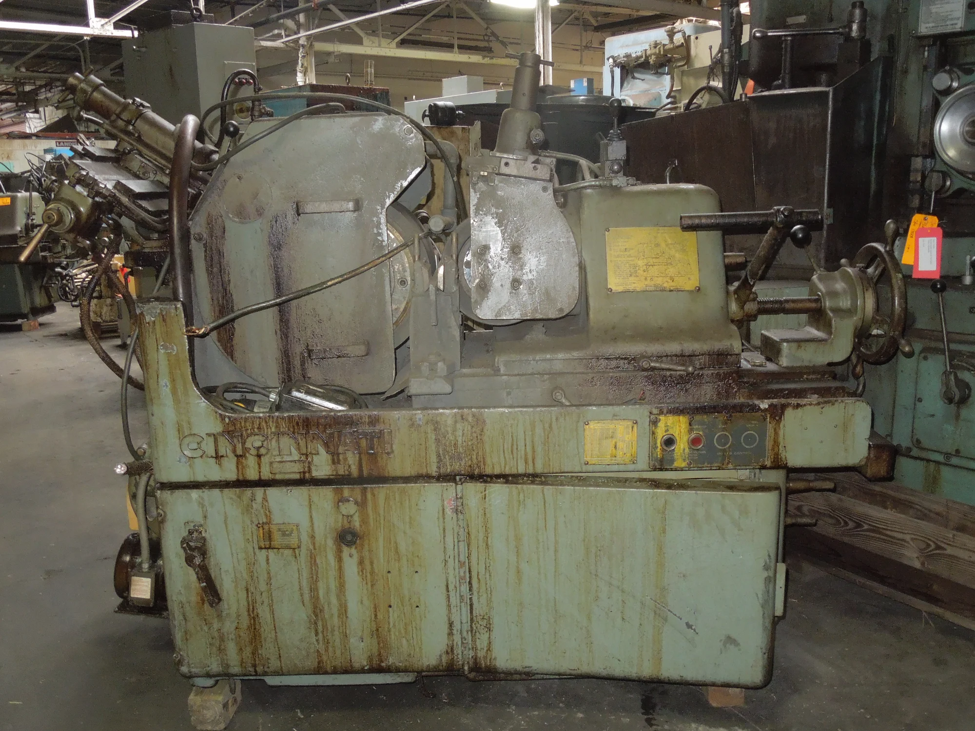Used CINCINNATI #2 OM GRINDERS, CENTERLESS 8411 | GCH Machinery