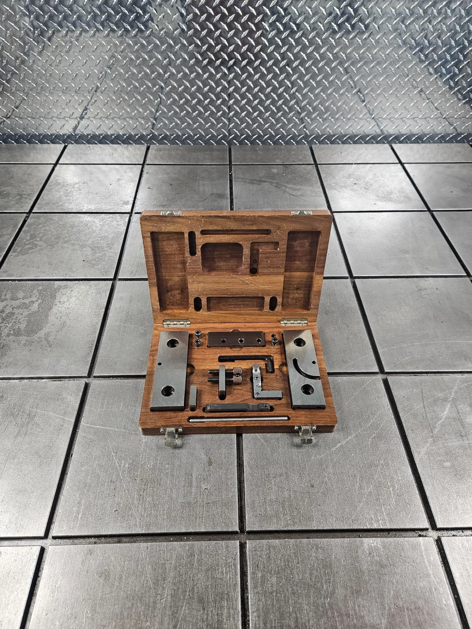 Used Tooling 8088 | GMT