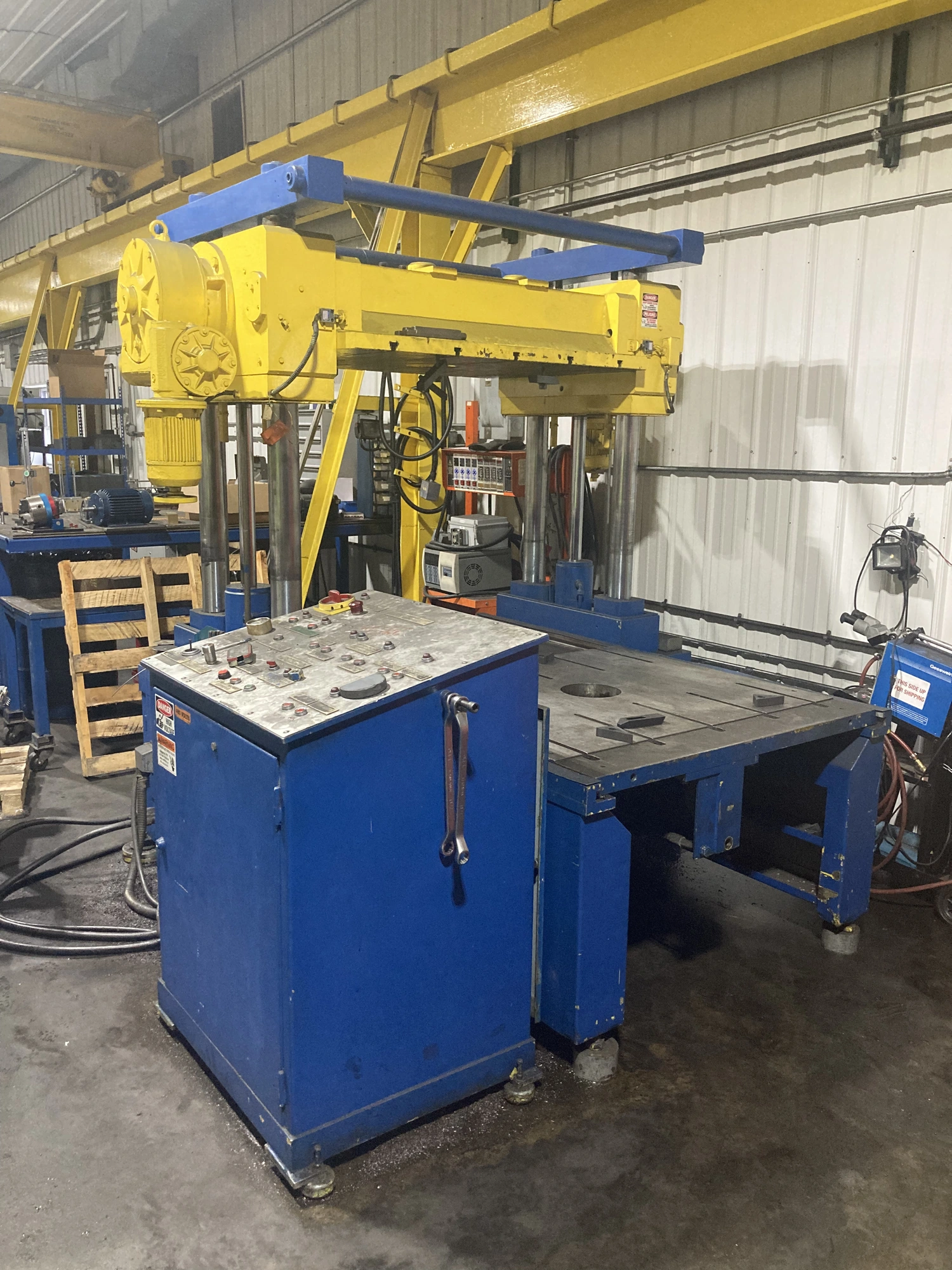 Used 1983 MILLUTENSIL BV 28 Hydraulic Spotting Press 11454 | Universal ...