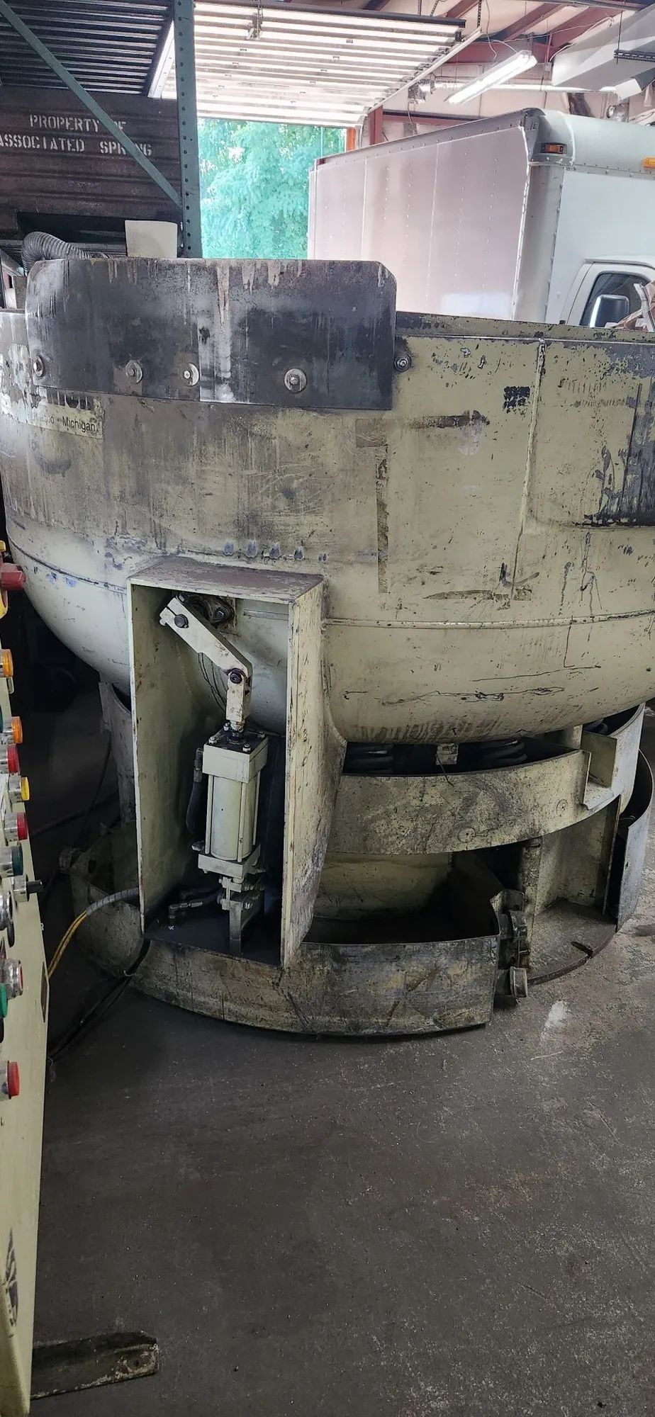 Used ROTO-FINISH 25 Cubic Foot Finishing & Cleaning Machines 22454 ...