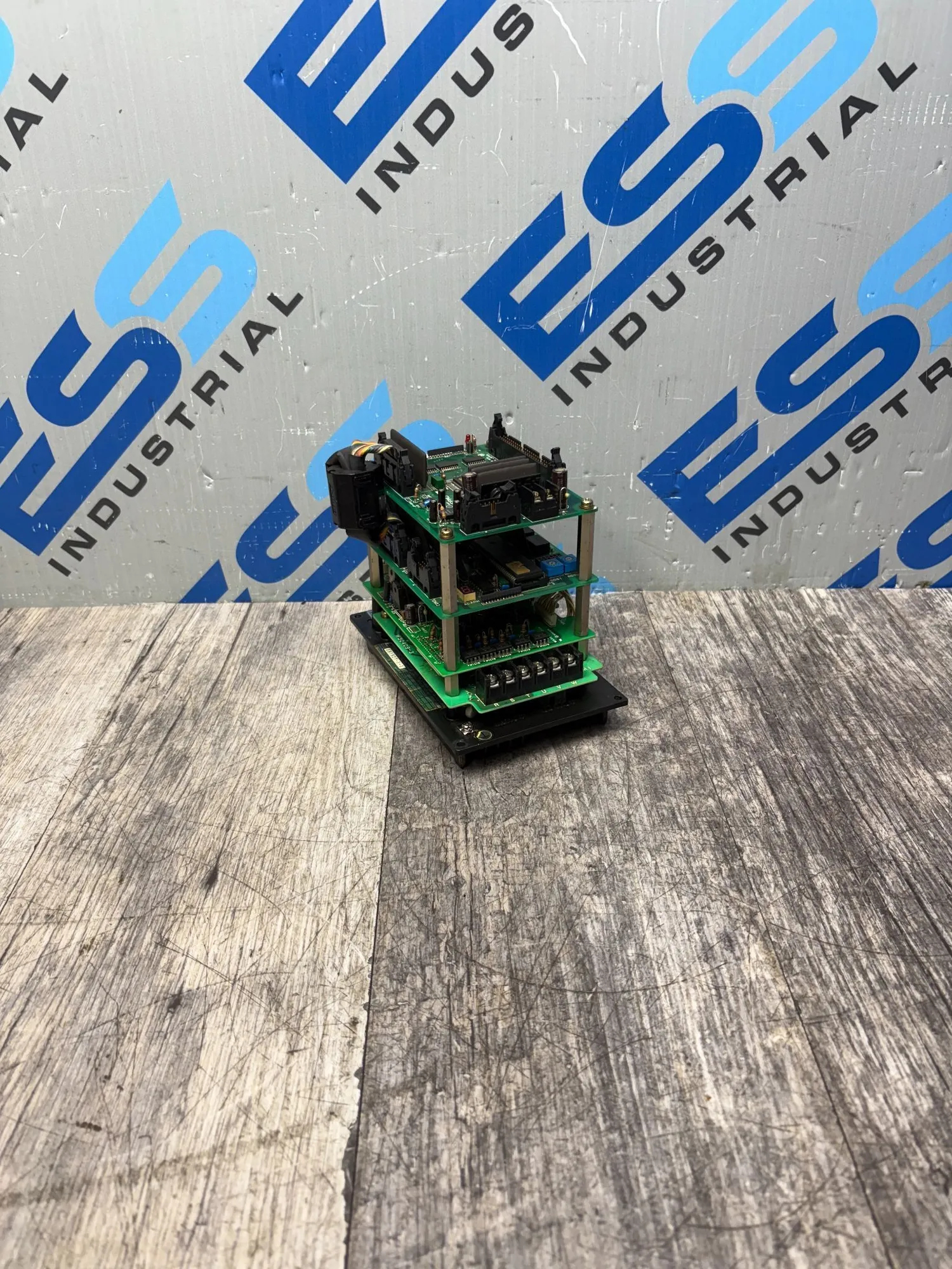 Used YASKAWA CIMR-04JP3-3BOOM Electrical/PLC/Automation DG0910-3248E ...