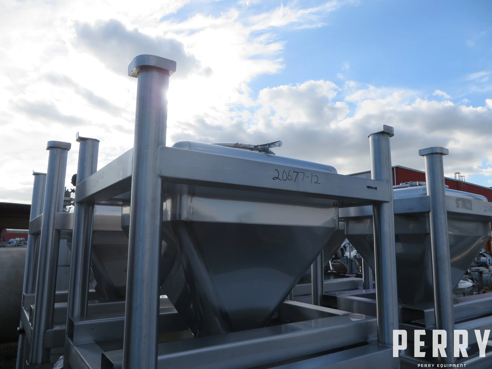 Used TOTE INC 12 Cubic Foot Bin 20677-09 | Perry Equipment