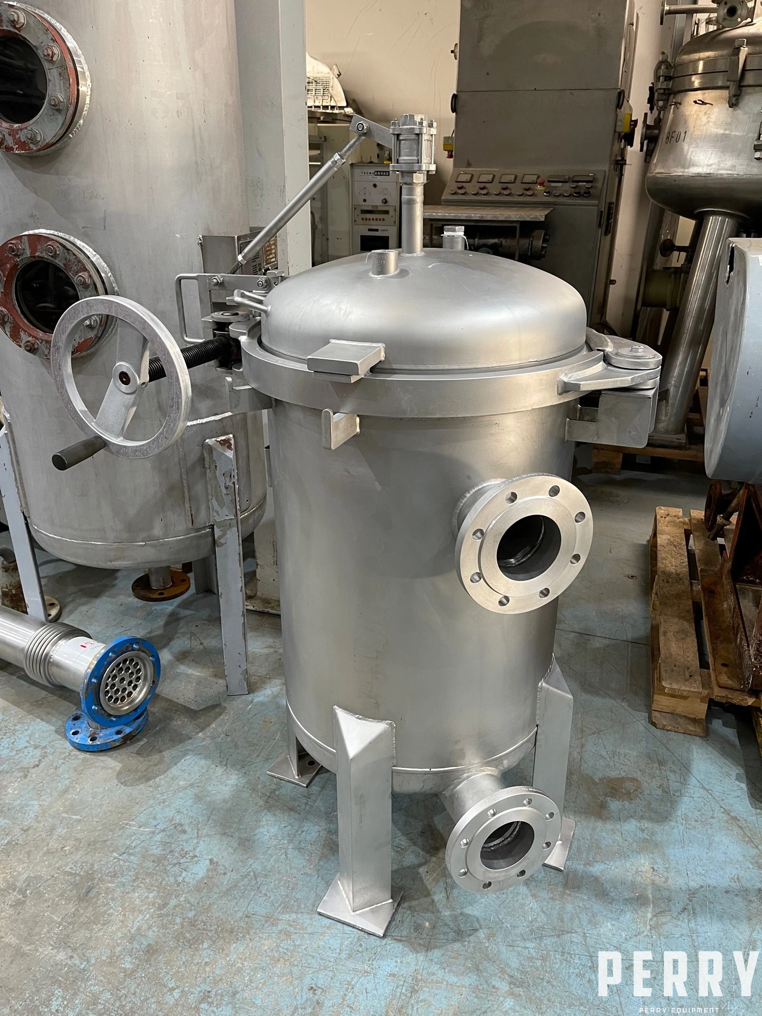 Used Eaton VMBF-0402-AC10-100DTX Filter Cartridge RG1072 | Perry Equipment