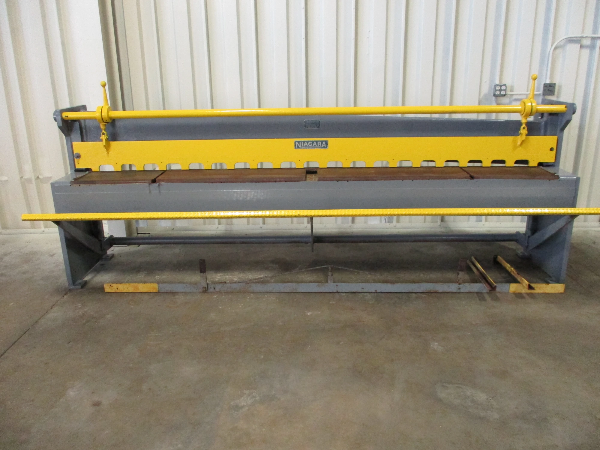 Used NIAGARA 10F Foot Power Shear 8160 | THREE RIVERS MACHINERY
