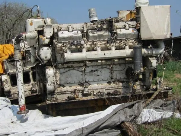 Item# E4410 - Caterpillar D398 850HP, 1200RPM Marine Diesel Engine (2 ...