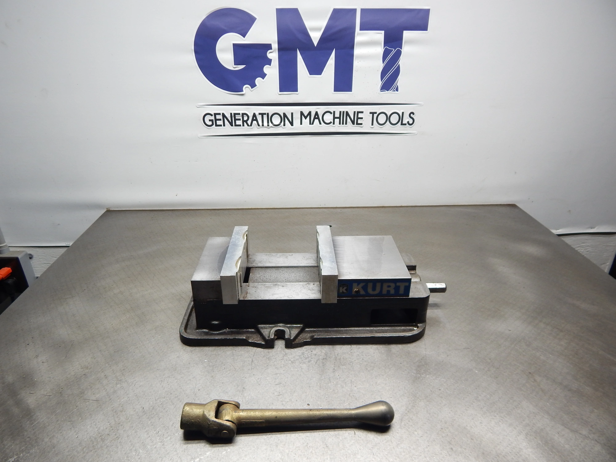 Used KURT D675 Vises 4865 | GMT