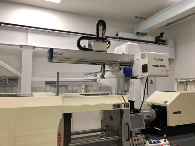 Used 2010 YAII-150SL-95 Injection Molding Machines 32839 | Machnet