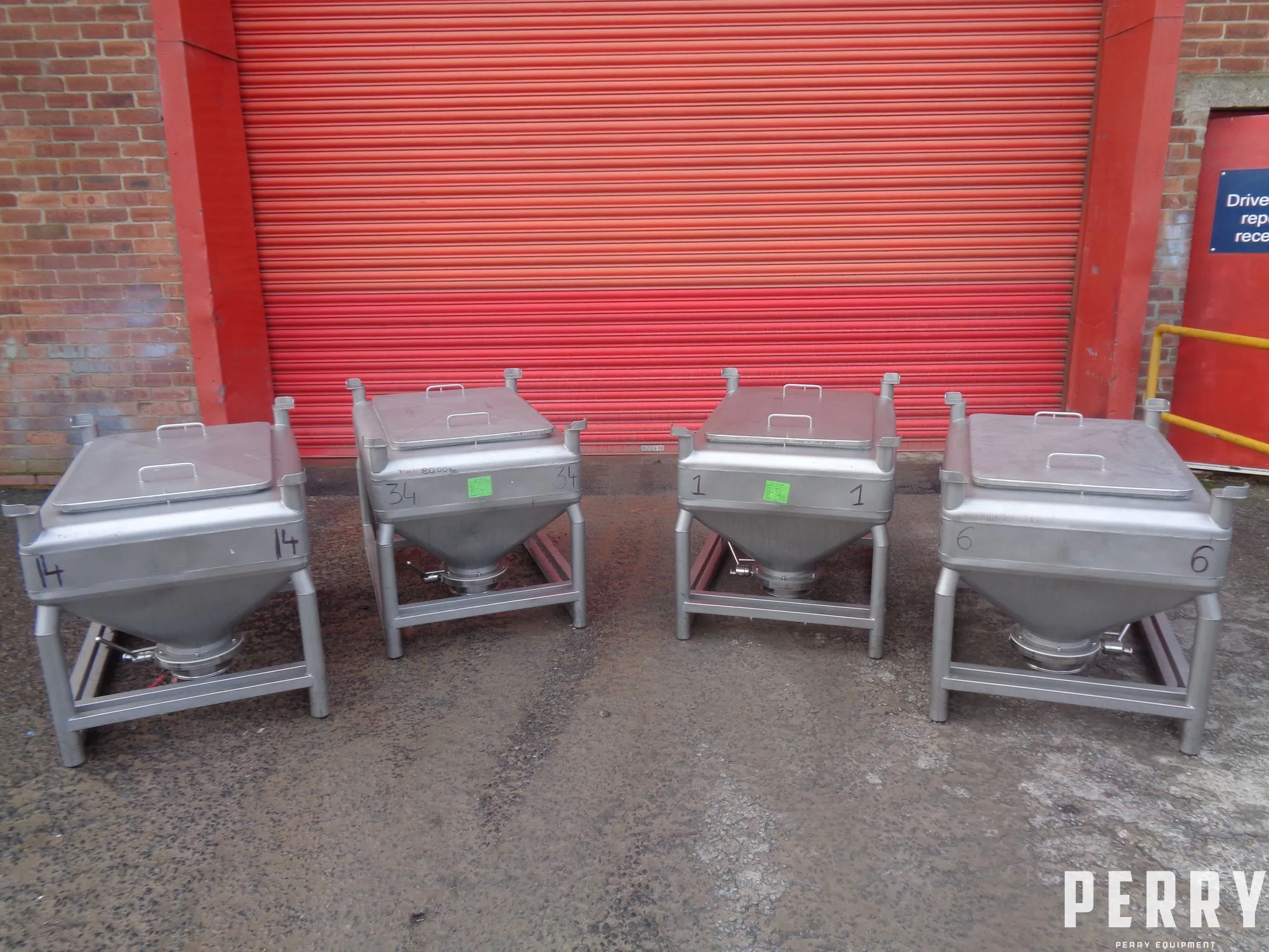 Used STAINLESS STEEL BIN 250 Litre Bin L1427-11 | Perry Equipment