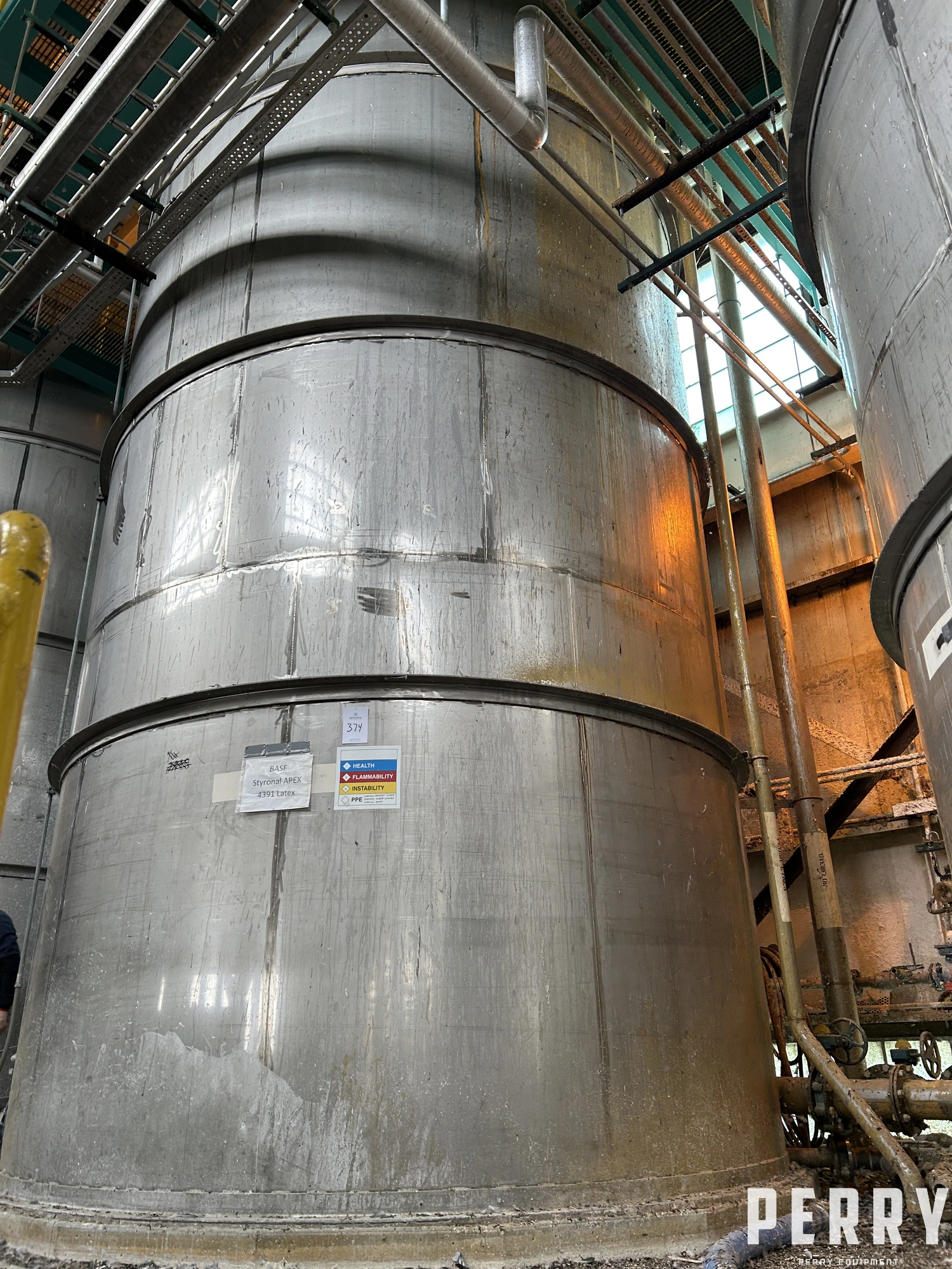 Used APACHE 20,000 GALLON Stainless Steel Tanks V889-374 | Perry Equipment