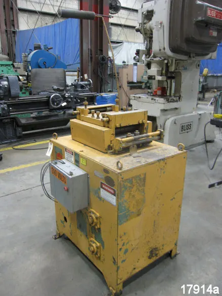 USED 10" X .110" MODEL 910 BENCHMASTER STRAIGHTENING MACHINE #17914 ...