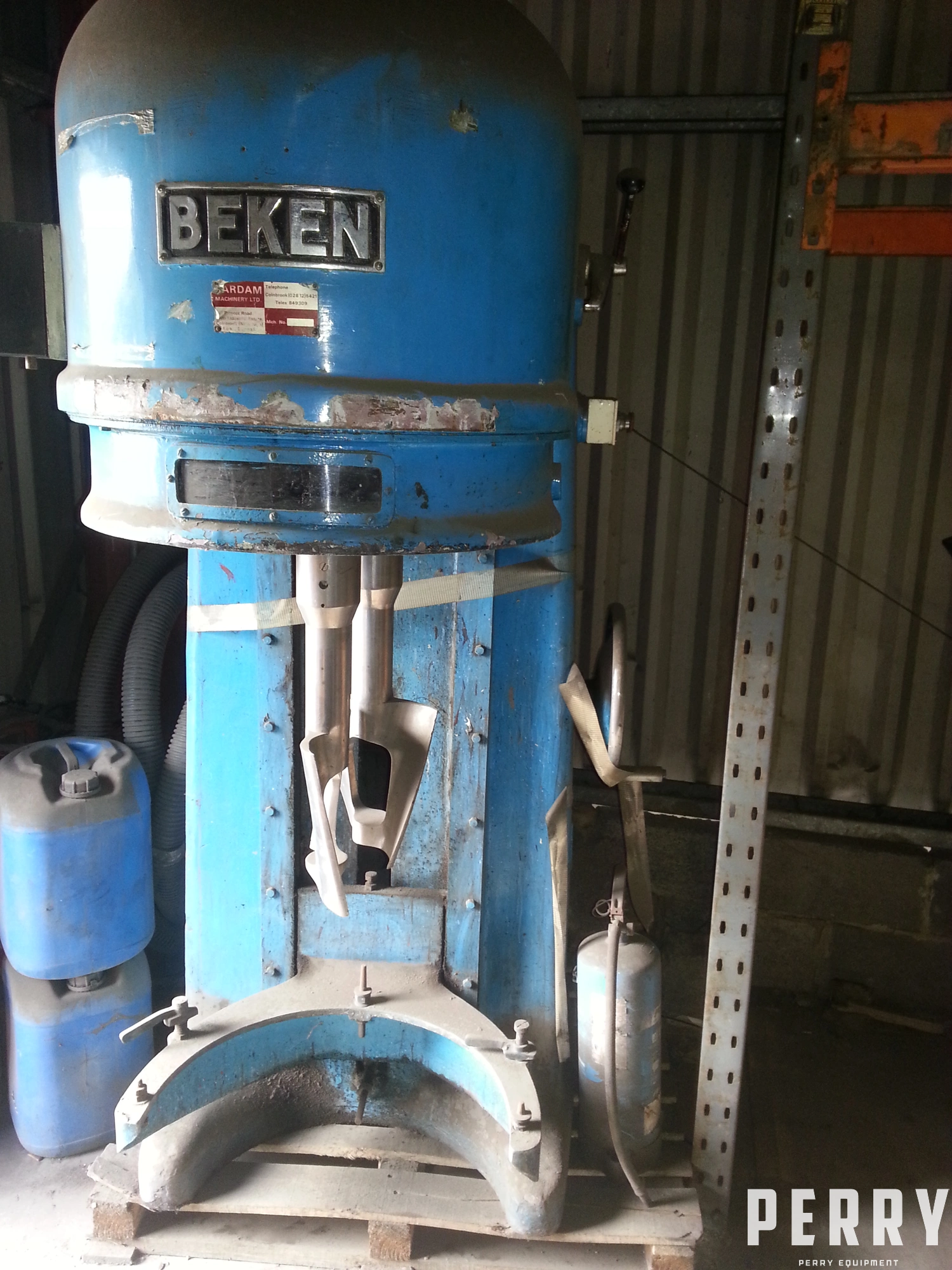 Used BEKEN 25 Mixer Pony - Change Can RG8672 | Perry Equipment