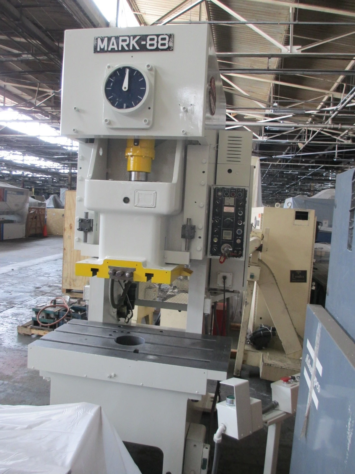 Used 1986 SUTHERLAND MARK 88 OBI / Gap Frame Press 9430 | Universal Press