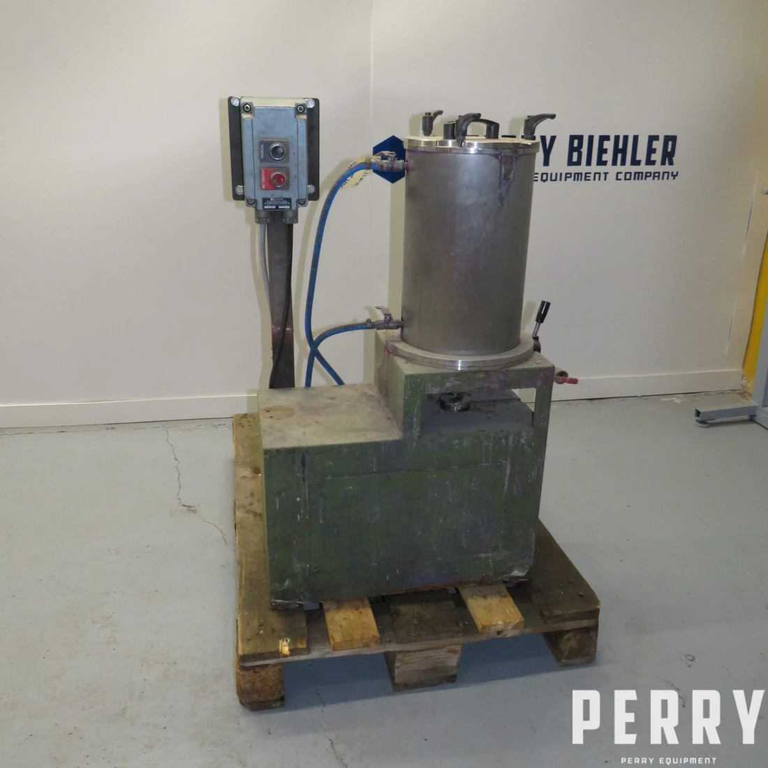 Used 8 Litre Mill Sand B0102-01 | Perry Equipment