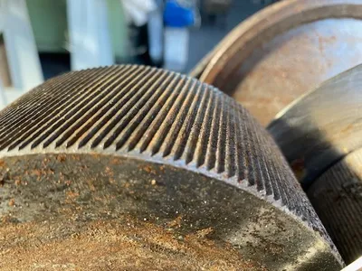 Używany 4 KW Młyny walcowe do ziarna U2435-18 | Perry Equipment