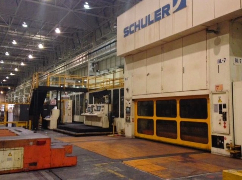 Used 2000 SCHULER 800 TON BLANKER Straight Side Double Crank Press ...