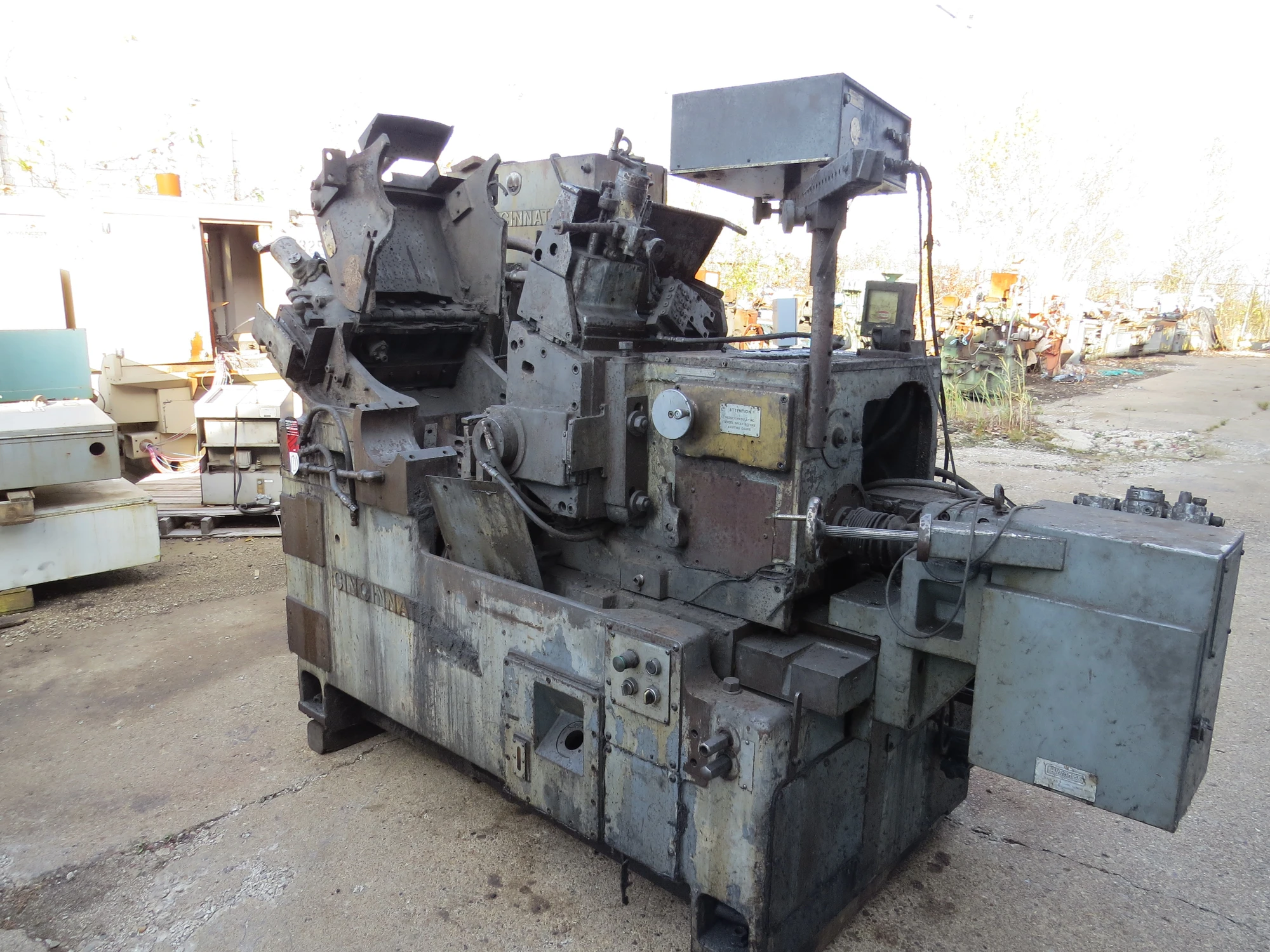 Used 1973 CINCINNATI #230-10 GRINDERS, CENTERLESS 8763 | GCH Machinery