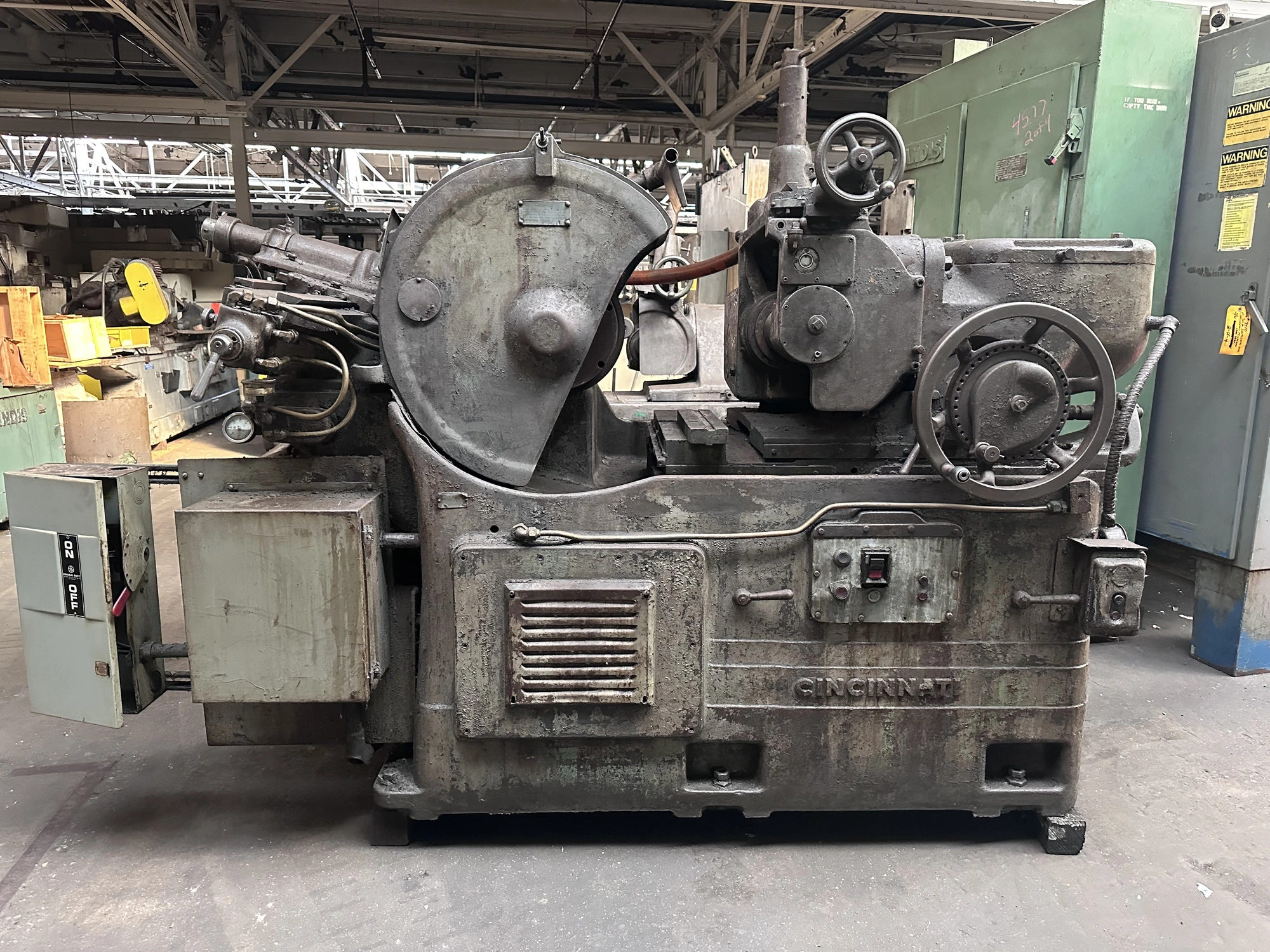 Used CINCINNATI #3 EA GRINDERS, CENTERLESS 8614 | GCH Machinery