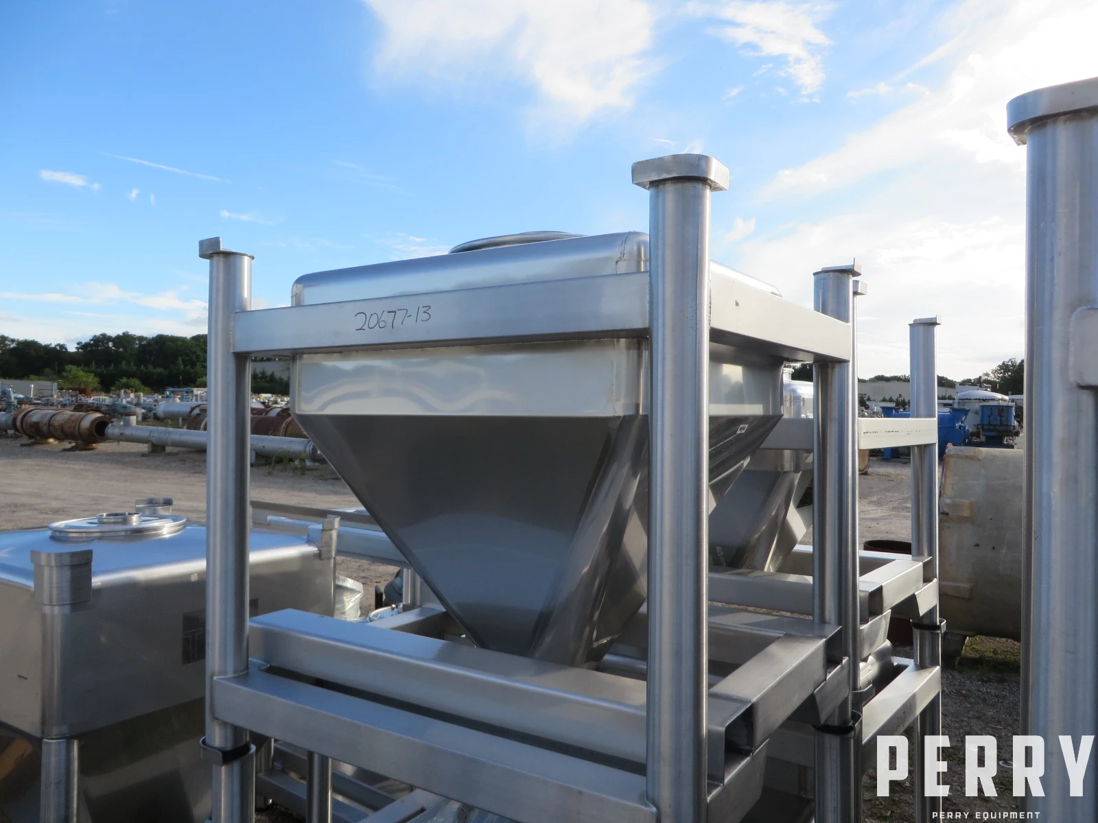 Used TOTE INC 18 Cubic Foot Bin 20677-13 | Perry Equipment
