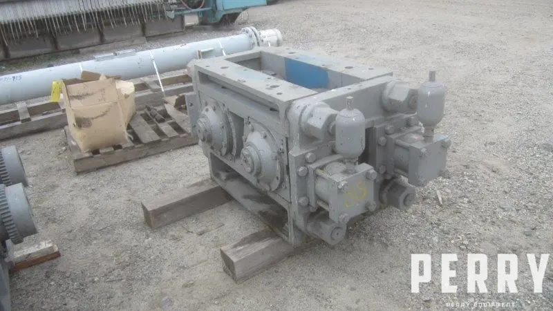 Použitý KOMAREK GREAVES 50 HP Lisy briketovací 20526 | Perry Equipment