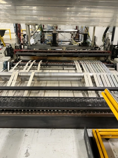 Used 2009 RO-AN LIBERTY 56-T SPLIT ROLL SIDEWELD BAG MACHINE Bag ...