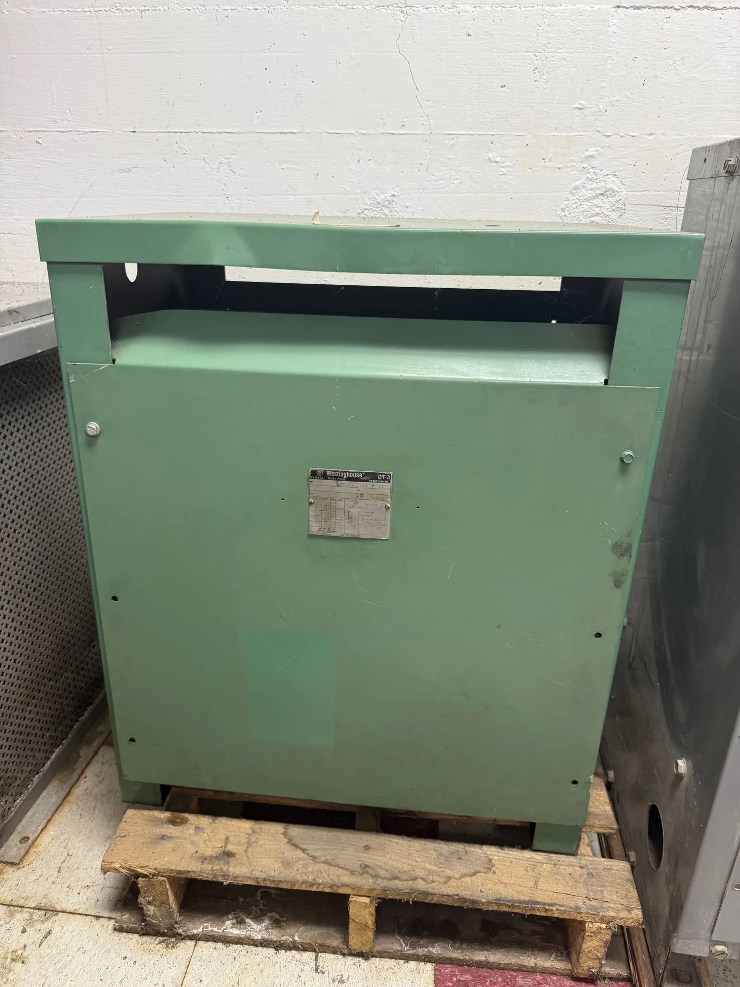 Used WESTINGHOUSE DT-3 TRANSFORMERS, 3 PHASE, 60 CYCLE, SUBSTATION 2876 ...