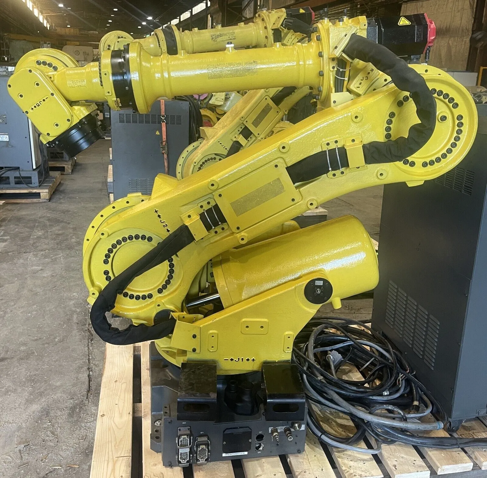 Used FANUC R-2000iB Automation. SE6001-2828E | ESS Industrial Equipment ...