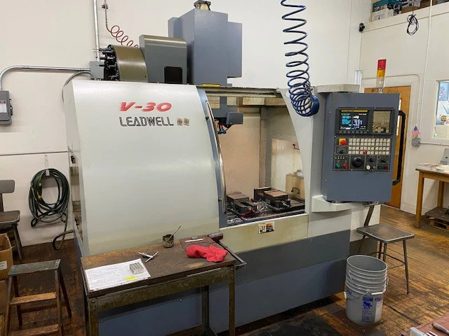 Used 2004 LEADWELL V-30 Vertical Machining Centers 8971 | USED CNC