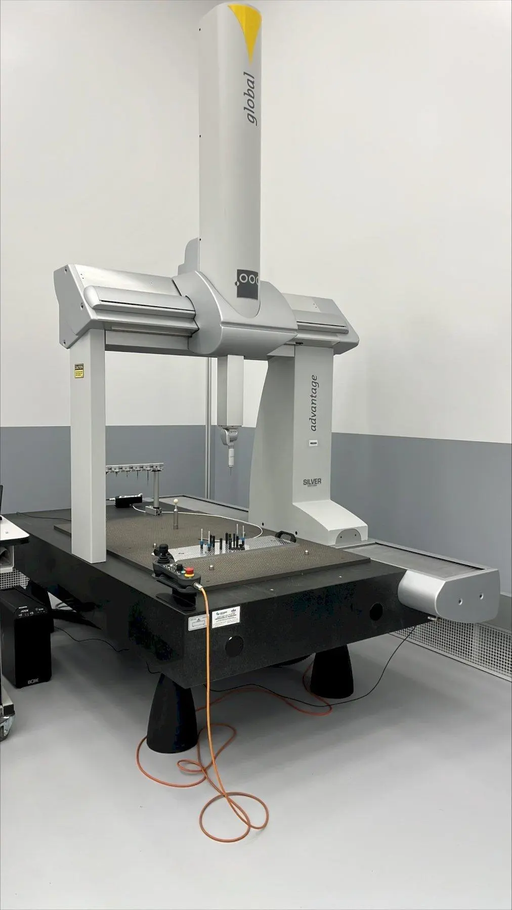 Used 2014 BROWN & SHARPE GLOBAL ADVANTAGE 9.15.8 Coordinate Measuring Machines 33663 | Machnet