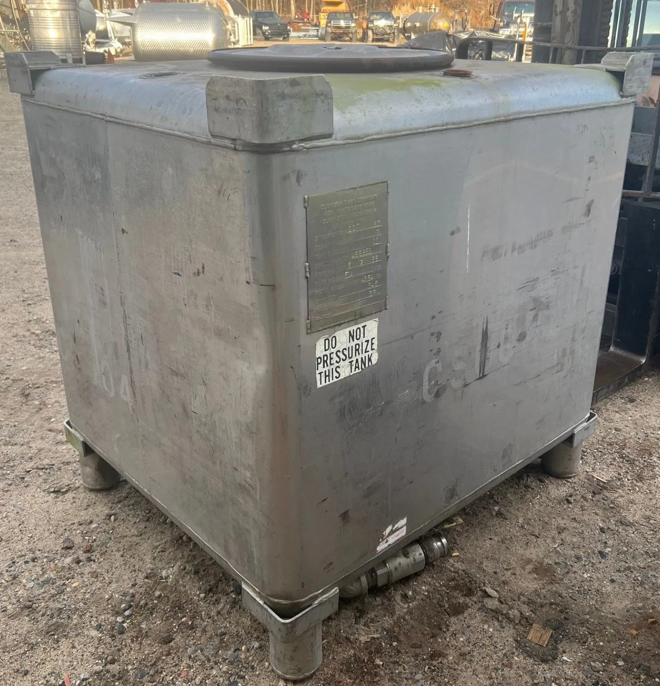 Used CLAWSON TANK 345 Gallon Stainless Tote / Tank TANKS / KETTLES 2093 ...