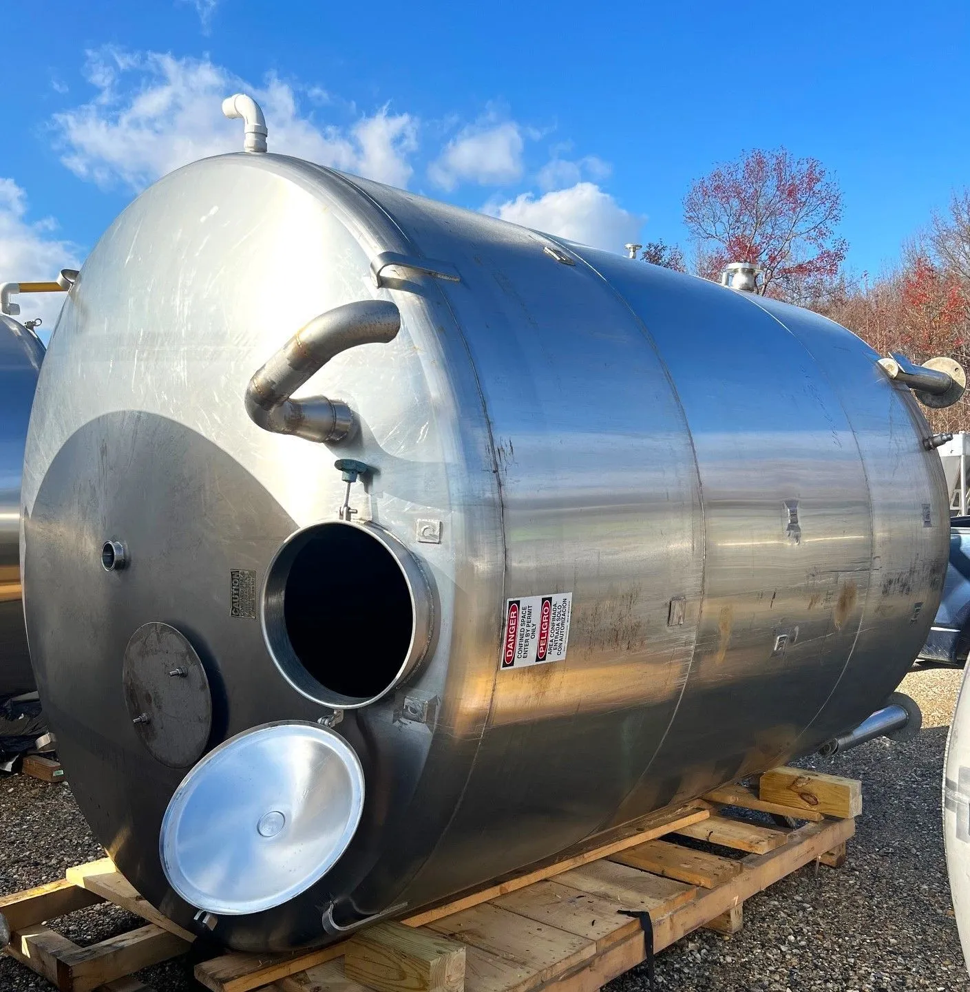 Used 3,500 Gallon Stainless Steel Sanitary Tank TANKS / KETTLES 2081 ...