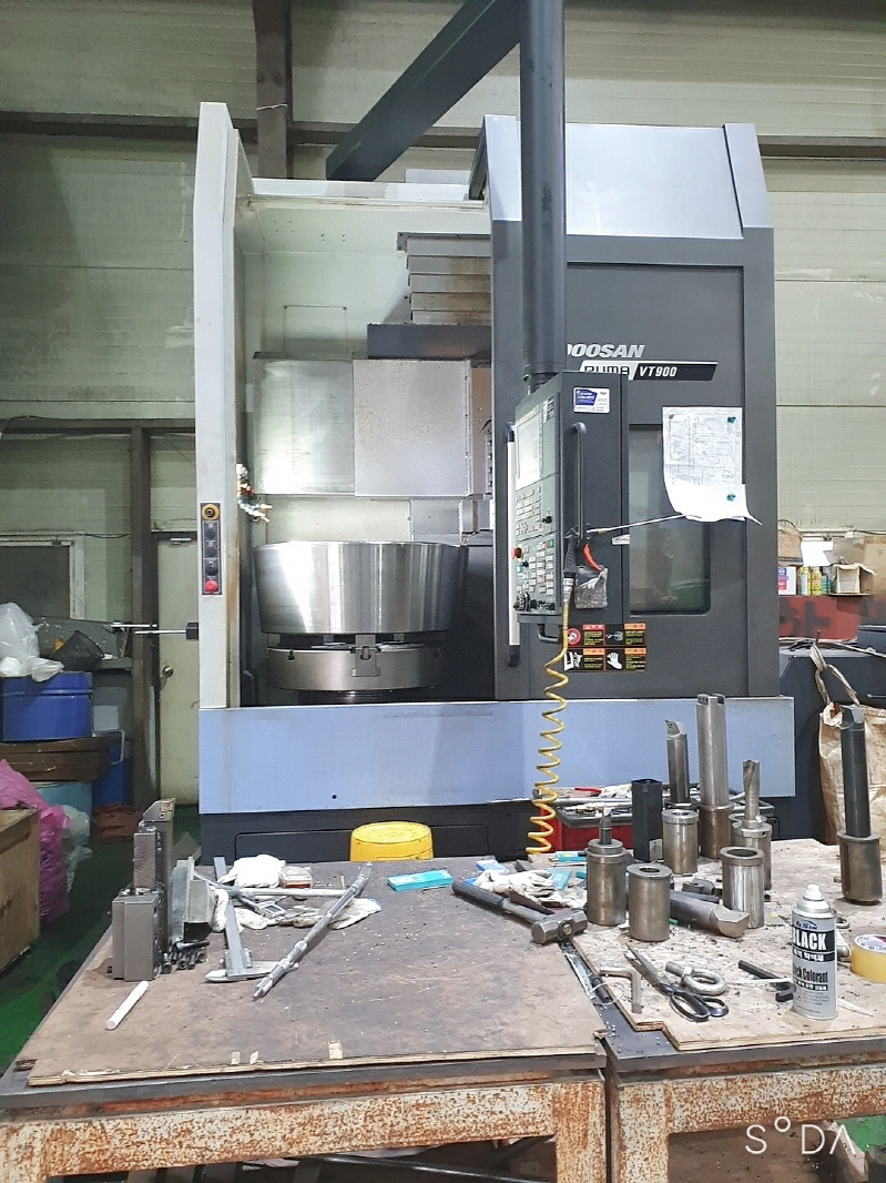 Used 2018 DOOSAN VT900 Boring Mills Vertical CNC 8397 | USED CNC WAREHOUSE